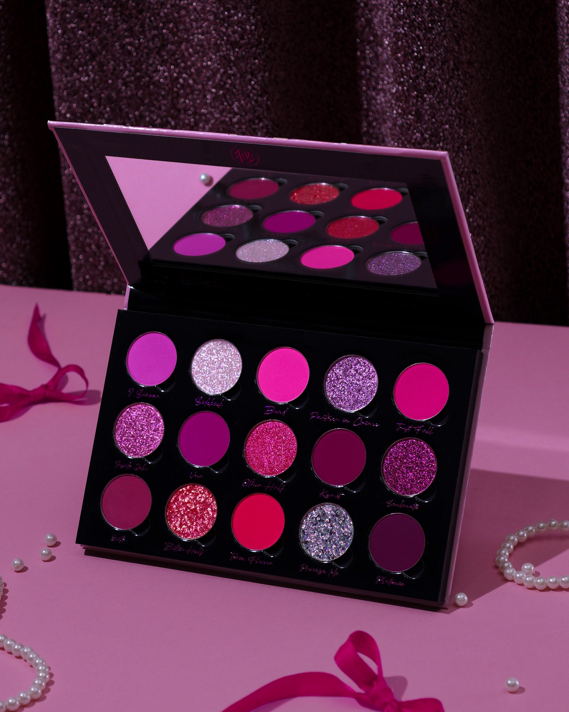 Pinky Promise x @deandranicoleee Magnetic Palette – bellabeautébar LLC
